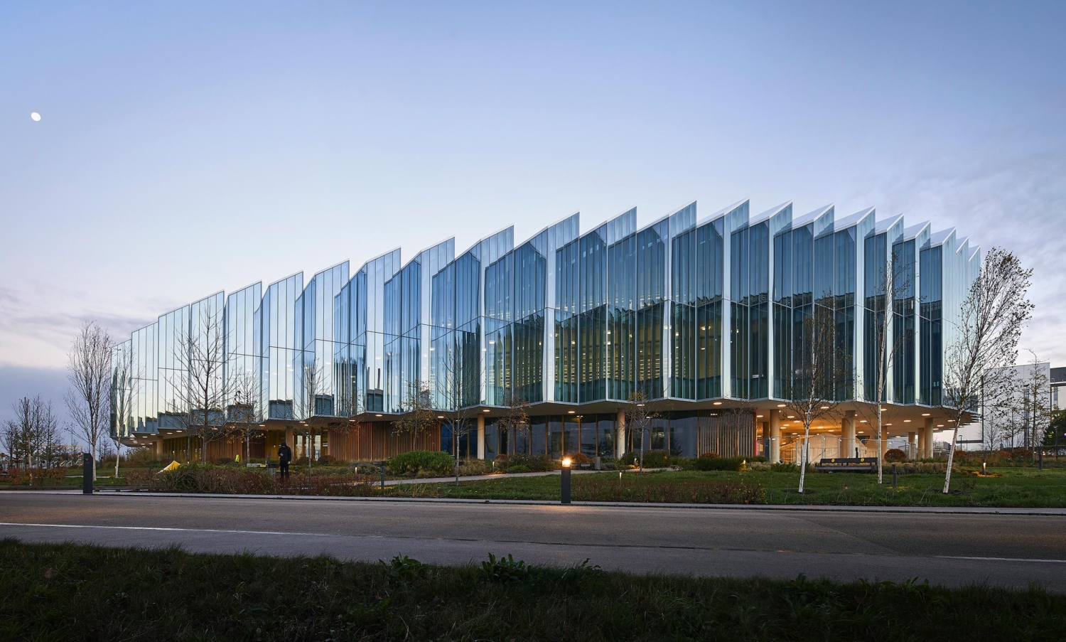 430 AstraZeneca Unveils The Discovery Centre – Herzog & de Meuron
