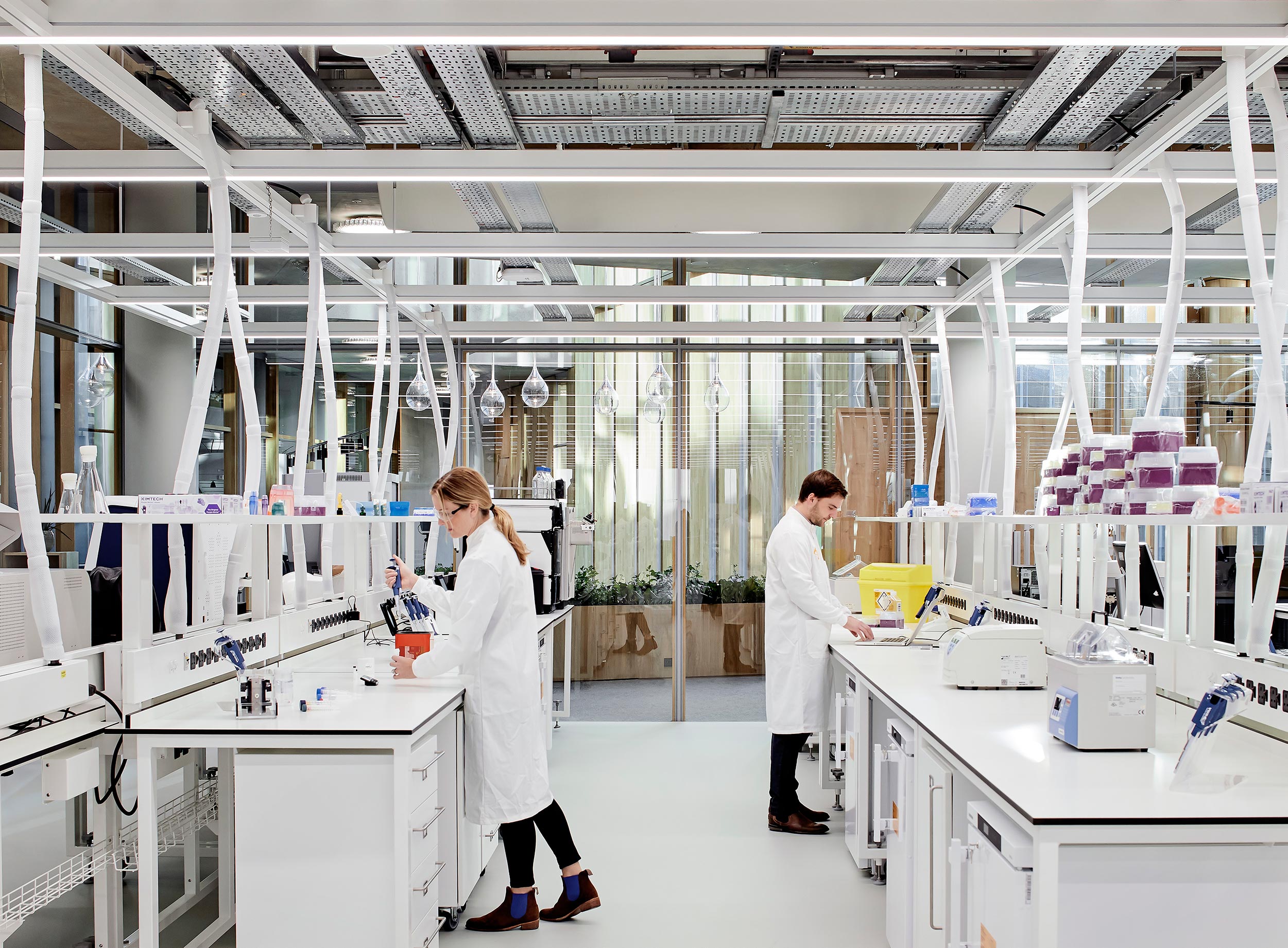 430 AstraZeneca Unveils The Discovery Centre – Herzog & de Meuron